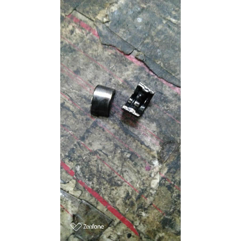 MAZDA RF R2 2.0 2.2 VALVE COTTER VALVE LOCK USED 1 PAIR | Shopee ...