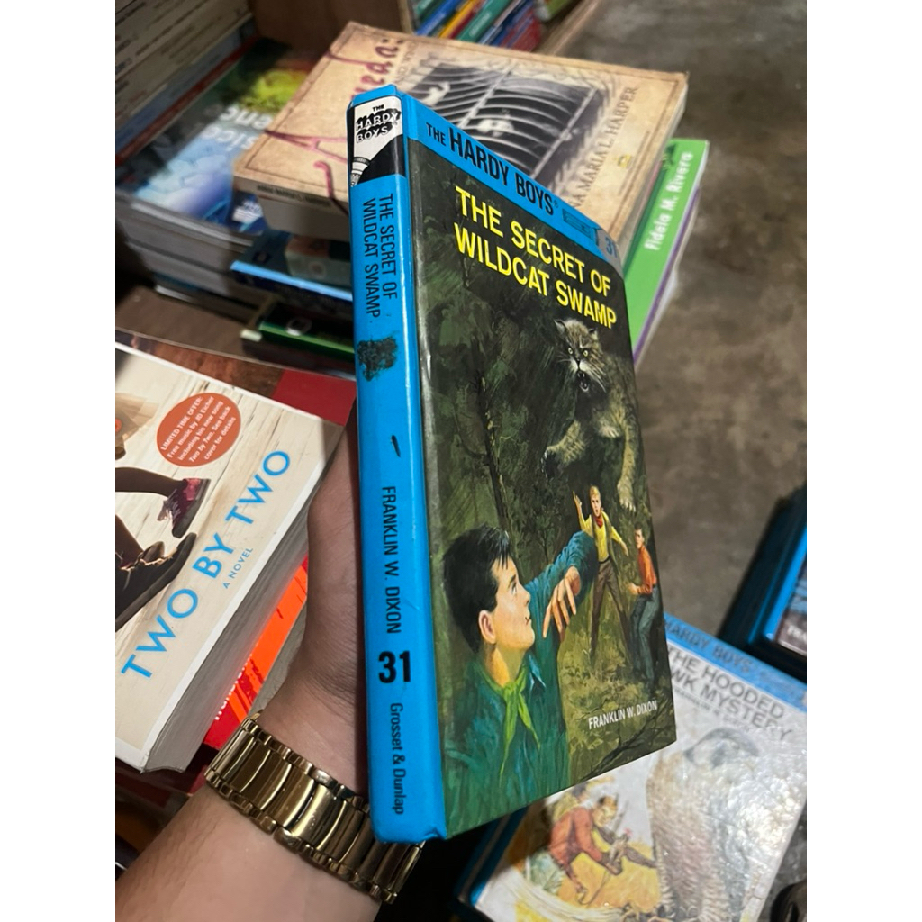 The secret of Wildcat Swamp by Franklyn W. Dixon | Shopee Philippines