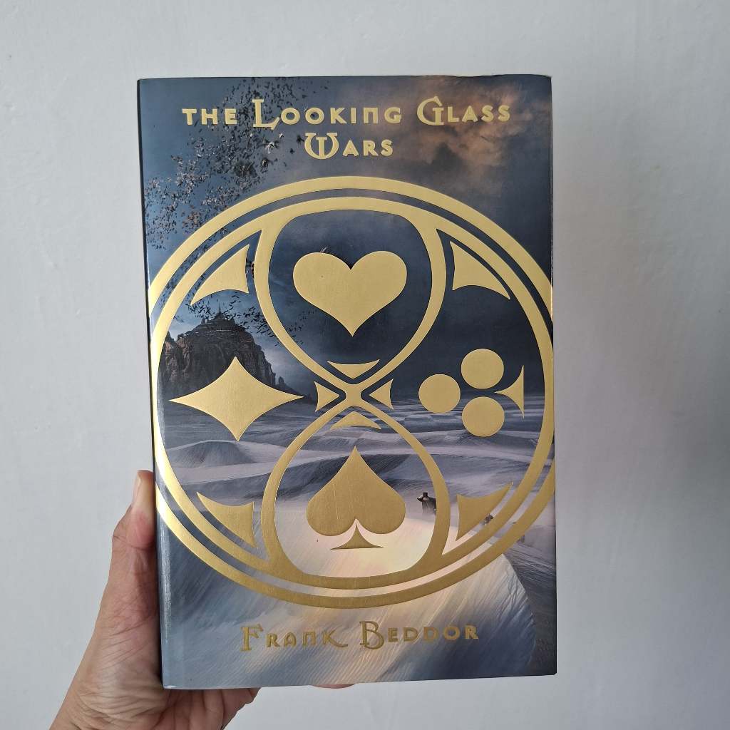 The Looking Glass Wars by Frank Beddor | Shopee Philippines