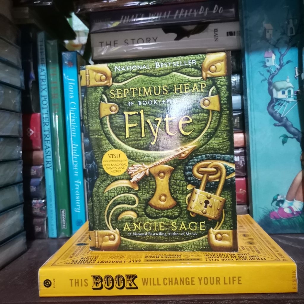 Flyte by Angie Sage [authentic] | Shopee Philippines