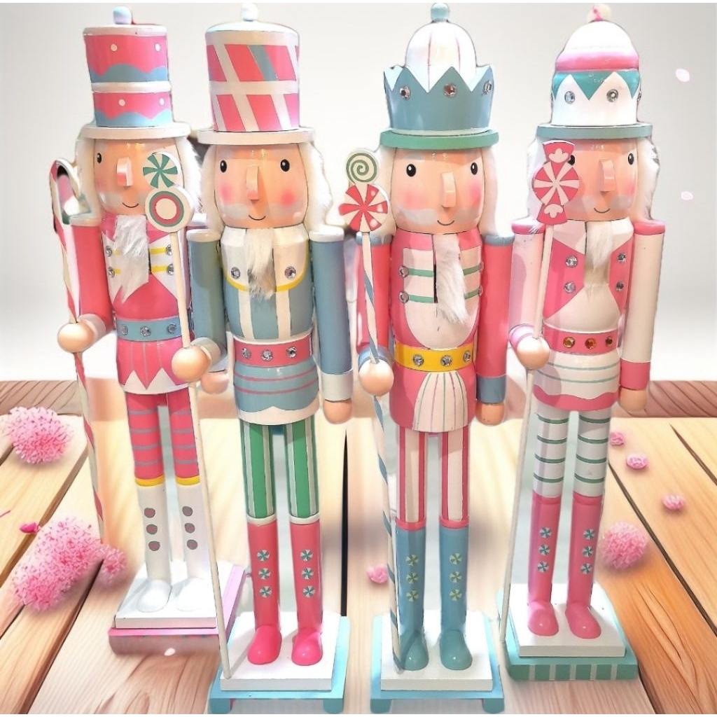 ELEGANT PASTEL COLORED NUTCRACKERS CHRISTMAS DISPLAY ( 2 FEET TALL ...