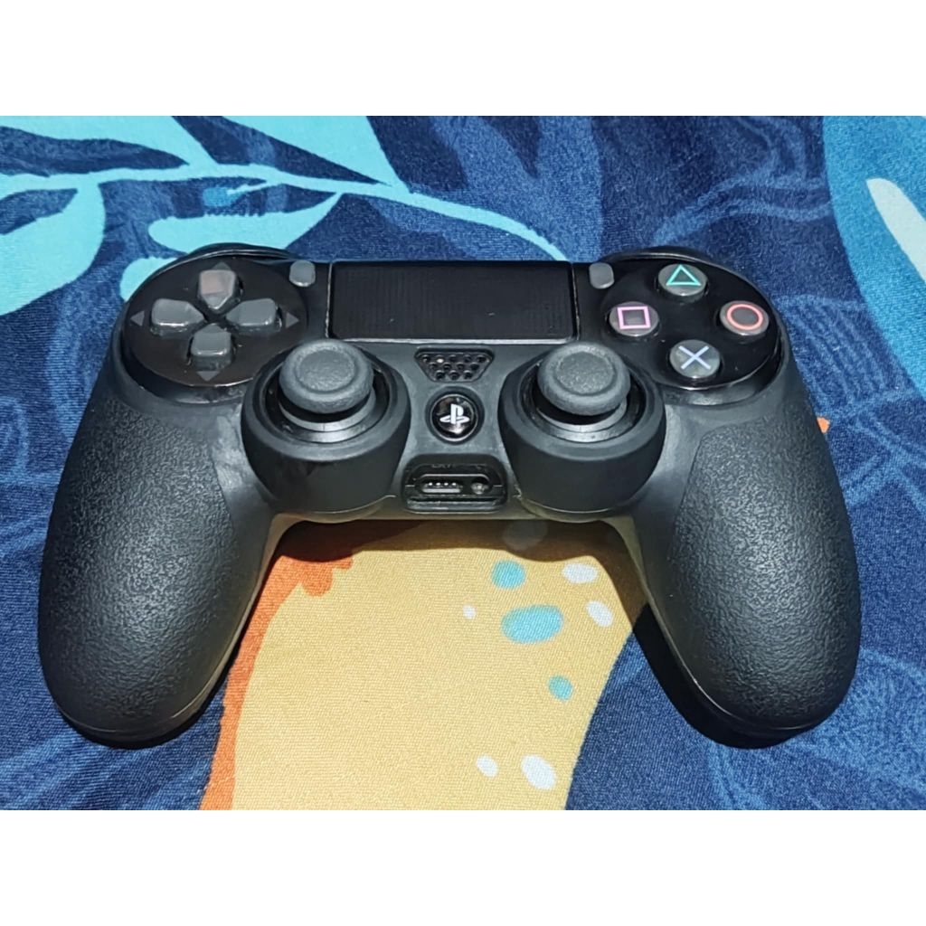 Original DS4 V1/V2 controllers (Pre-loved) | Shopee Philippines