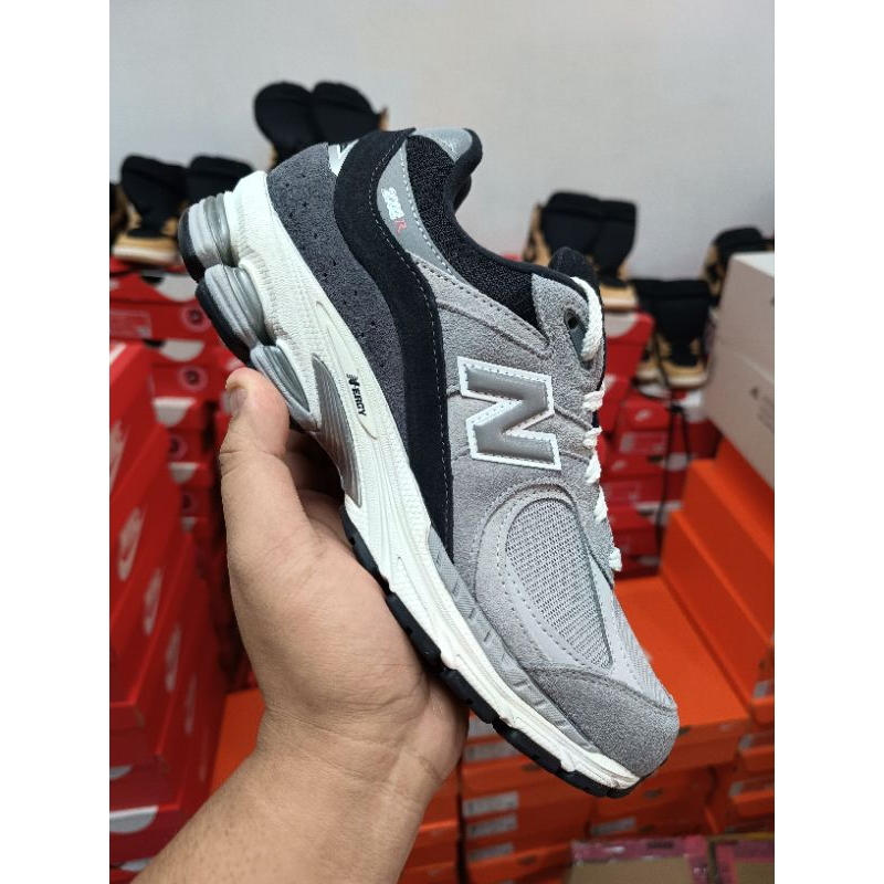 MENS NB 2002R SLATE GREY | Shopee Philippines