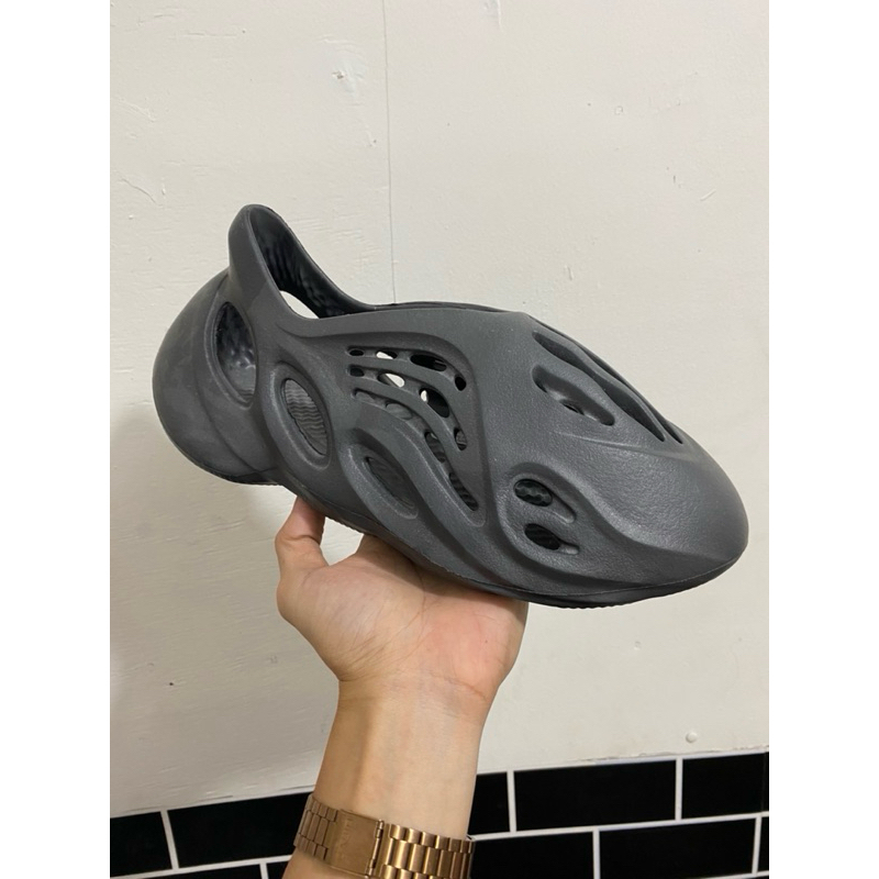 FOAM RNNR a-D-I-das ( with box ) | Shopee Philippines