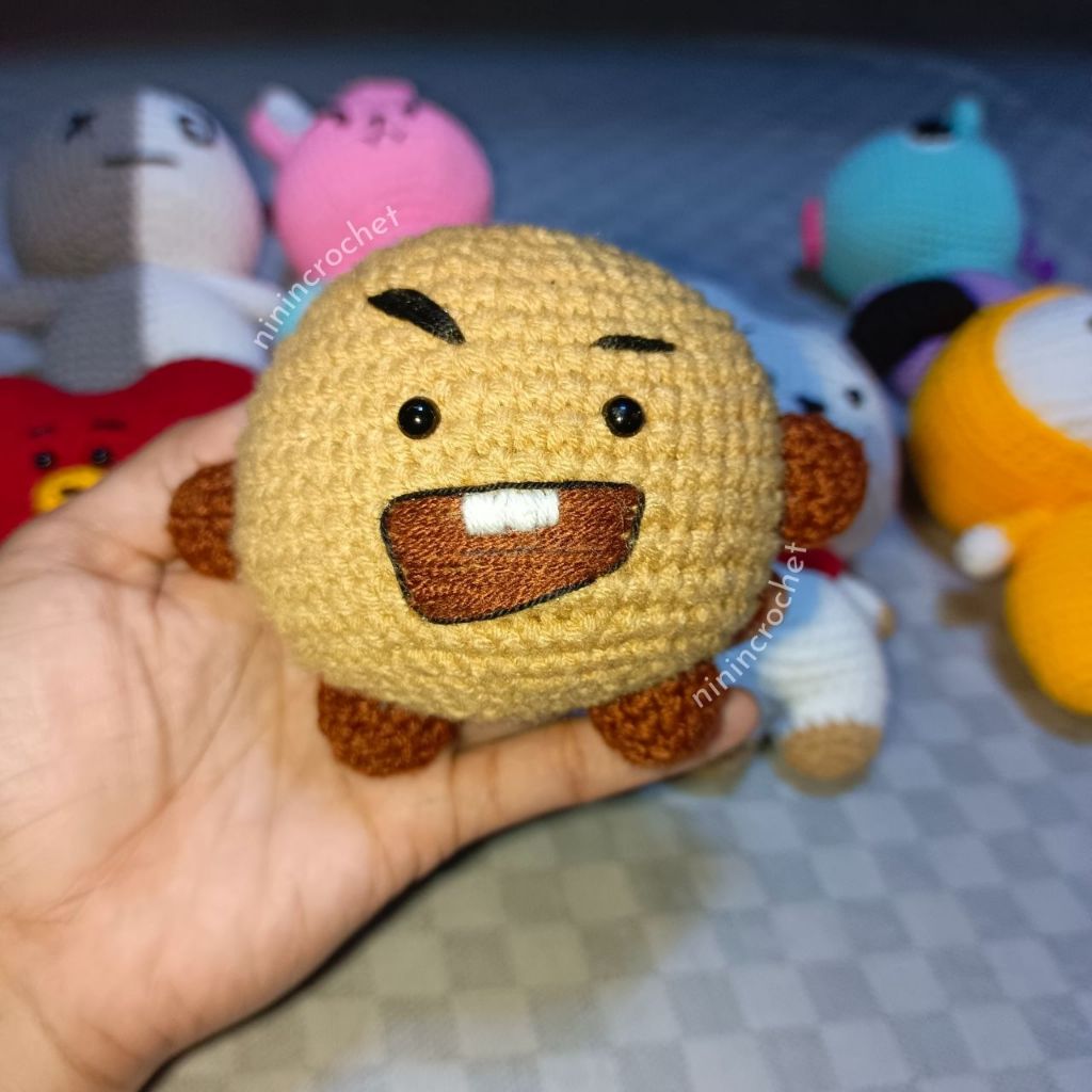 Handmade Crochet BT21 Shooky Keychain | Cute Shooky Keychain for BT21 ...