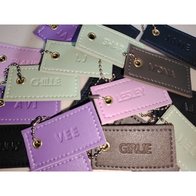 Personalized bag tag / keychain / keyholder / luggage name tag - FREE ...