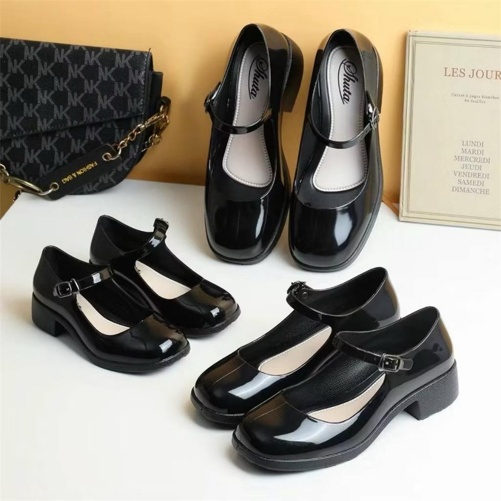 Classic Shiny Black Shoes with Heels for Girls (KIDS and TEENS SIZE ...
