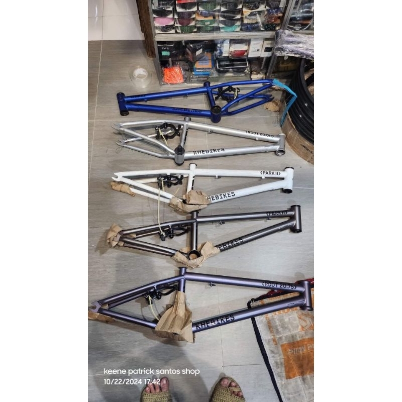 khe bikes BMX FRAME SIZE 20 as is kung ano ung nsa pic kasma po lahat ...