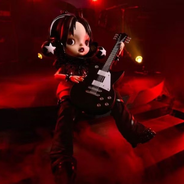 POP MART: SKULLPANDA × Nana (NANA-Osaki Nana) Action Figure | Shopee ...