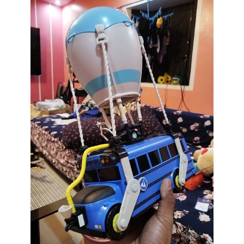 Battle Bus Preloved vehicle toy (non- battery operated) | Shopee ...