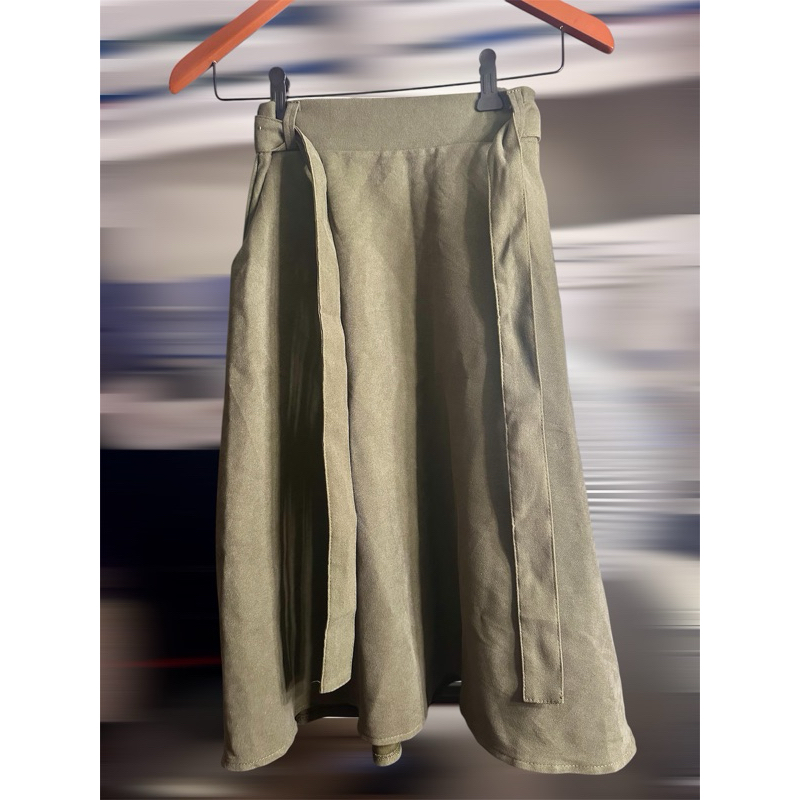 Preloved well love once used skirt green color waist25” length 24 ...