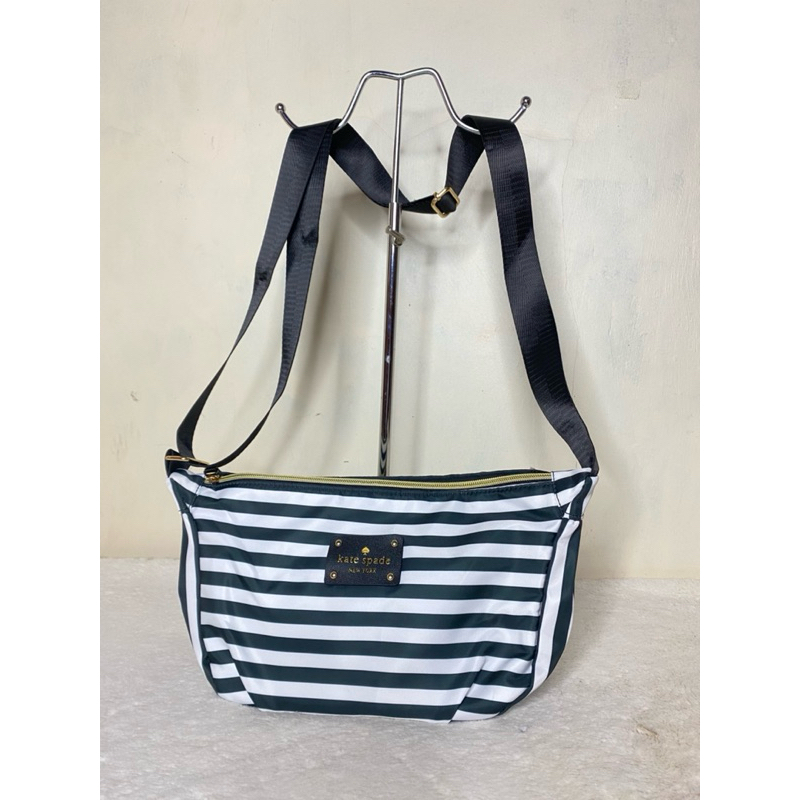 Dumpling bag, Crossbody bag, sling bag, nylon material | Shopee Philippines