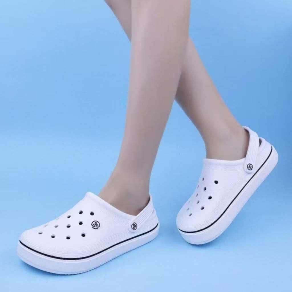 Canvaus Classic Clog Sandals Bench Slippers for Men and women footwear ...