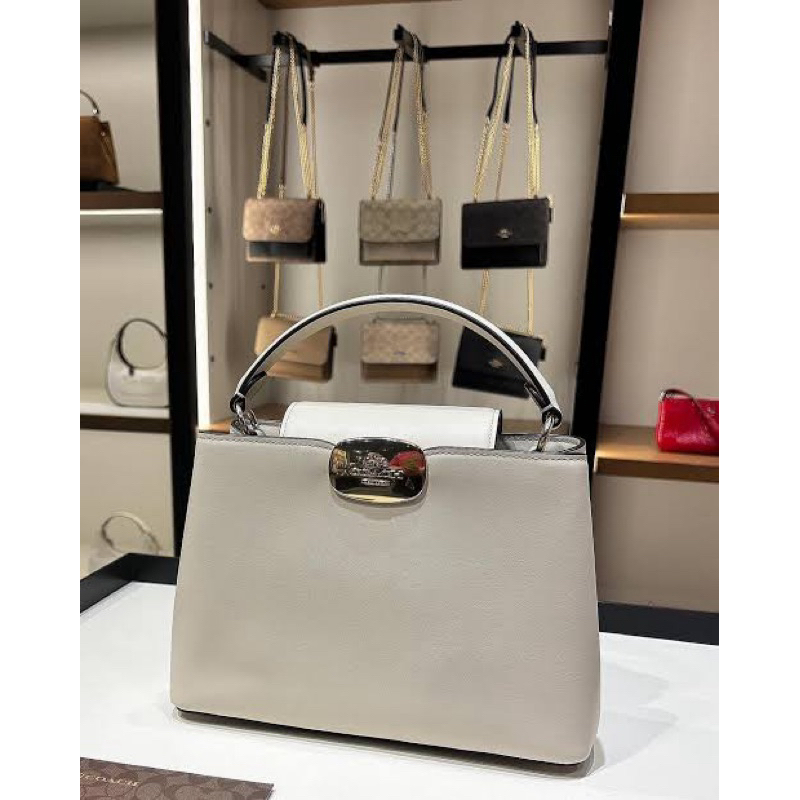 NEW ARRIVAL* Store Entry High End Top Notch Vietnam Eliza Carryall Bag ...