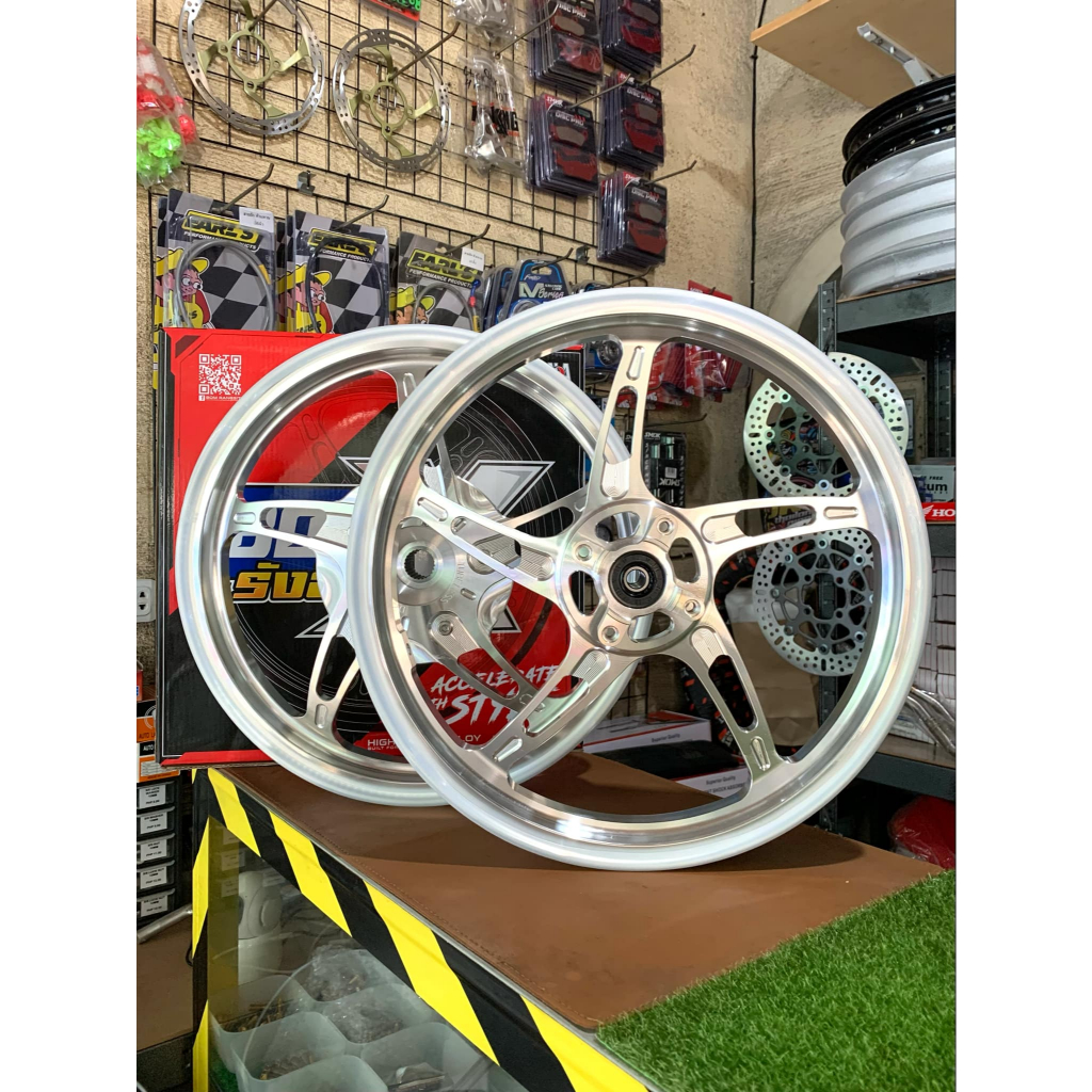 BOM X MAGS LUNA SILVER HONDA CLICK | Shopee Philippines