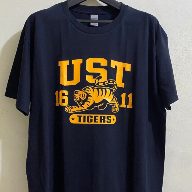 FANATICO GILDAN Brand UST Tiger School Shirt University of Santo Tomas ...