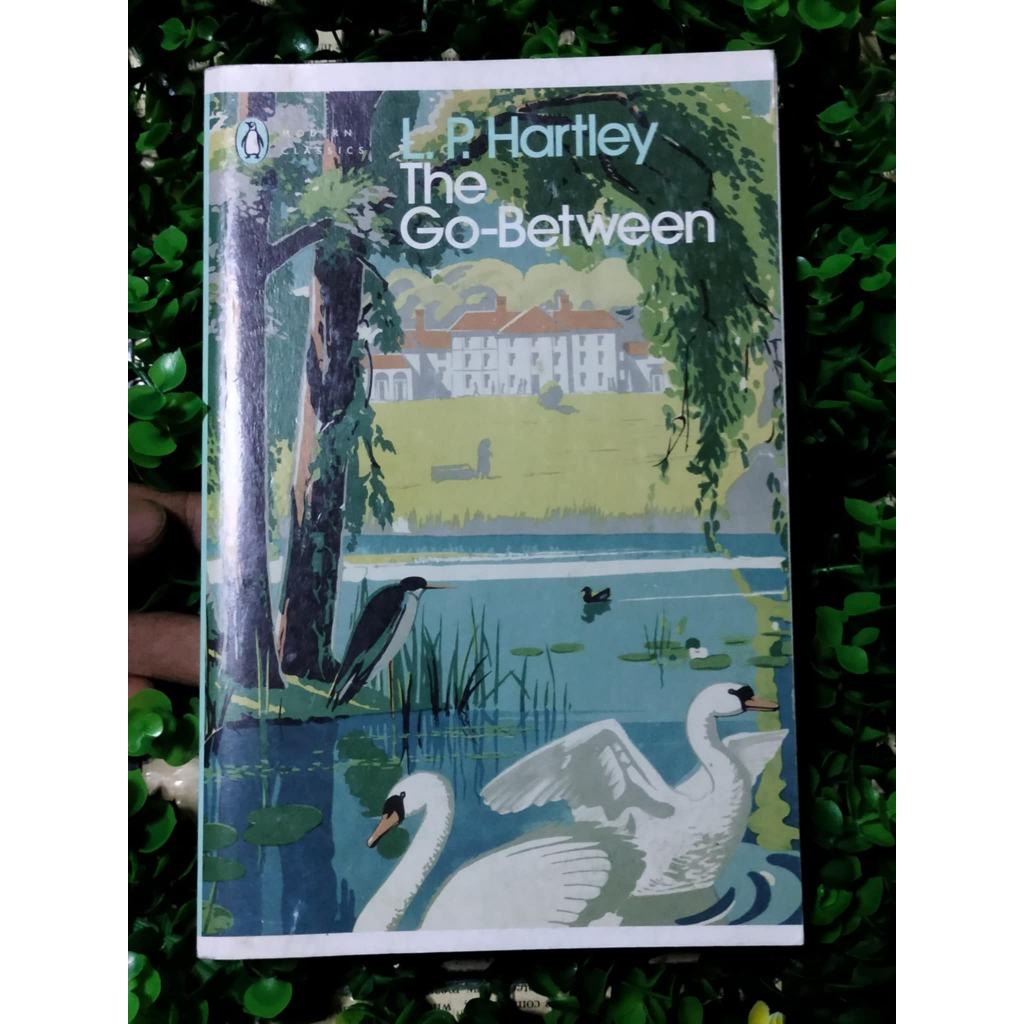 THE GO-BETWEEN by L. P. HARTLEY / Penguin Modern Classics (Paperback ...