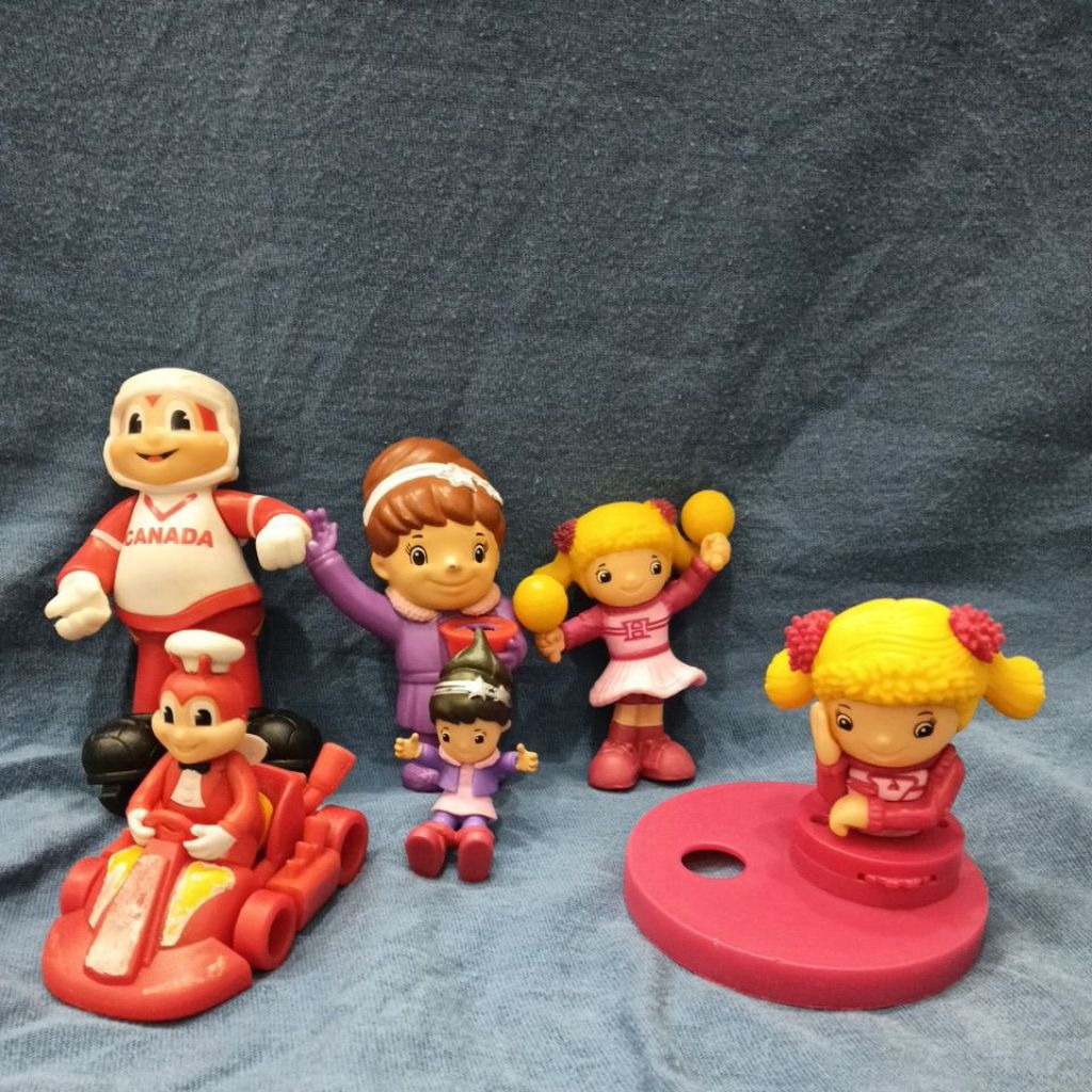 Jollibee Chicken Joy Assorted Vintage Small Toys Action Figures Disney ...