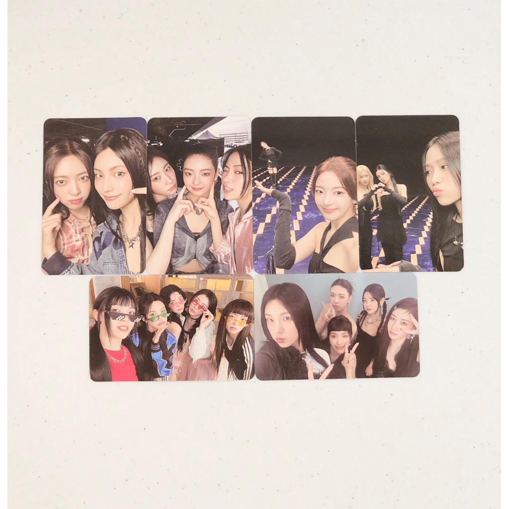 [MEGA SALE!][ONHAND] ITZY GOLD Album Inclusions (Postcards, Unit ...