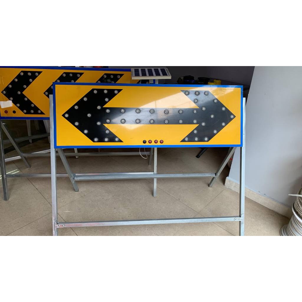 Solar Powered Arrow Light Signage Left and Right Arrow Heavy Duty ...
