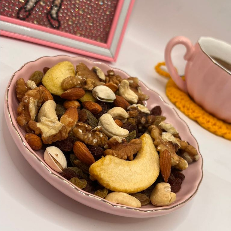 168g Mixed Nuts and Fruits Snack Trail Mix Nuts and Dried Fruits Mixed Nuts and Berries with ...