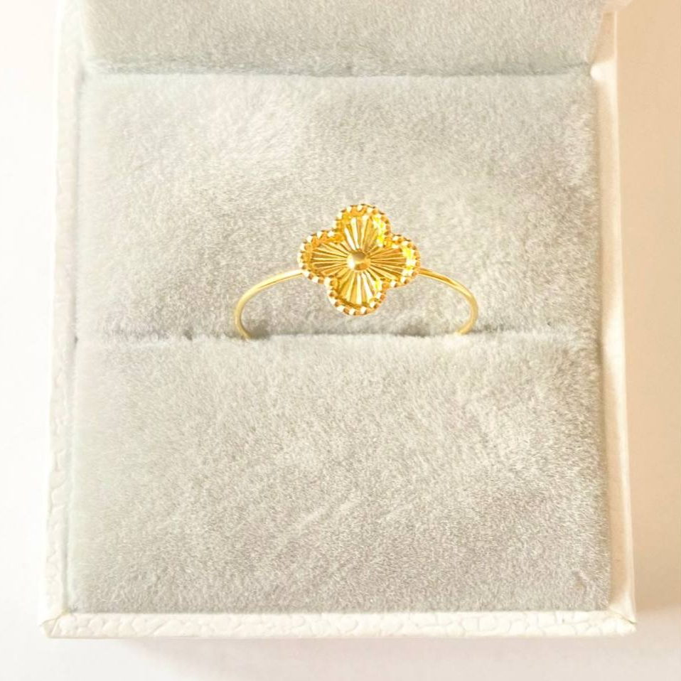 Pawnable 18K Gold Clover Skinny Ring (8mm) | Shopee Philippines