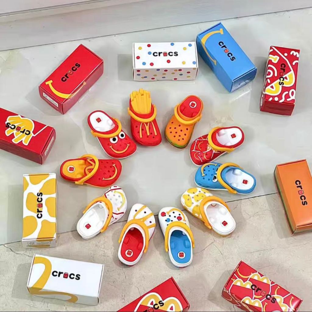 10 Pcs Sticker 1 Pcs Mini Crocs in 1 Box Mcdonalds Keychain Crocs ...