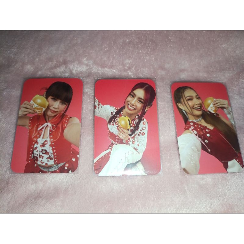 JOLLIBINI OFFICIAL PHOTOCARD (burger pose) | Shopee Philippines