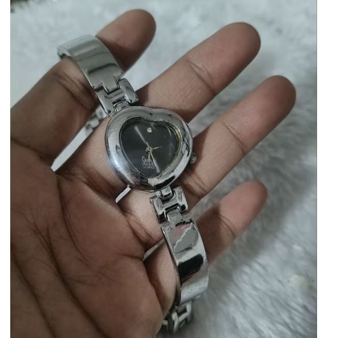 Senova Heart Shaped Black dial Stainless Steel Ladies Watch Japan ...