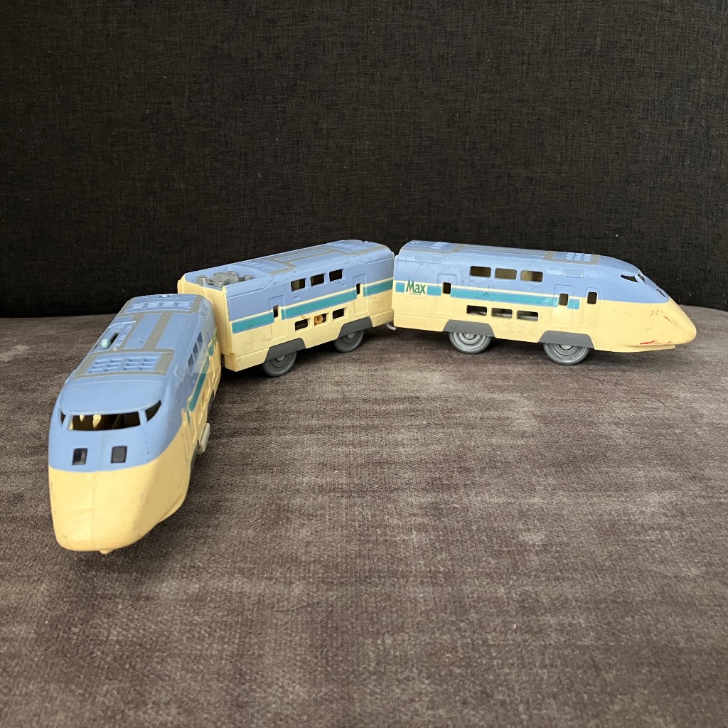 Preloved Tomy Shinkansen series E1 Max plarail train set battery operated | Shopee Philippines