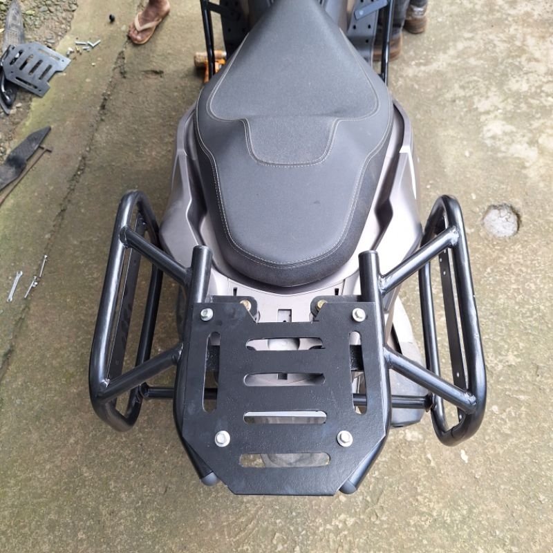 QJ Motors Fortress 160 TOP BOXES BRAKET WITH SIDE PANNIER (HEAVY-DUTY ...
