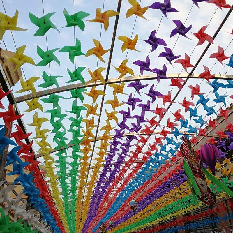 100pcs 23CM Plastic Pinwheels Plastic Windmill Hanging Plastic Windmill ...