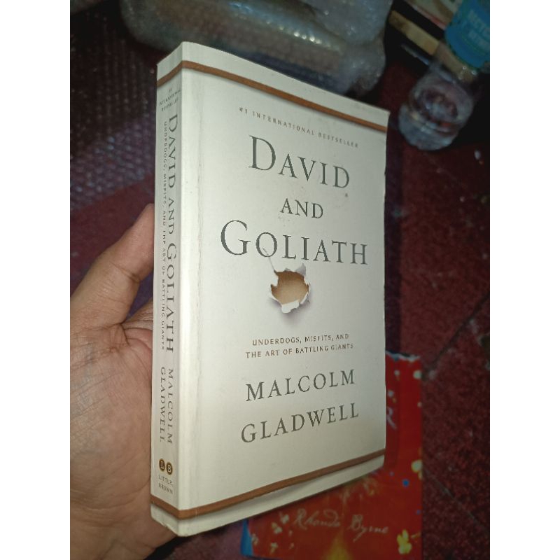 David and Goliath by Malcolm Gladwell | Shopee Philippines