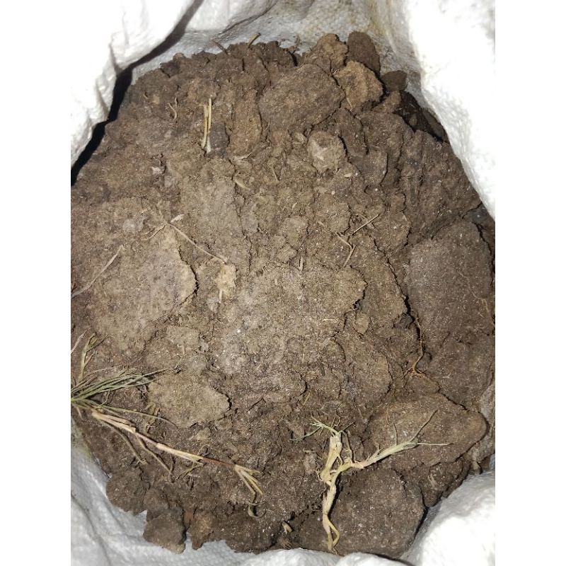 1 kilo Pure Dried Cow manure odorless | Shopee Philippines