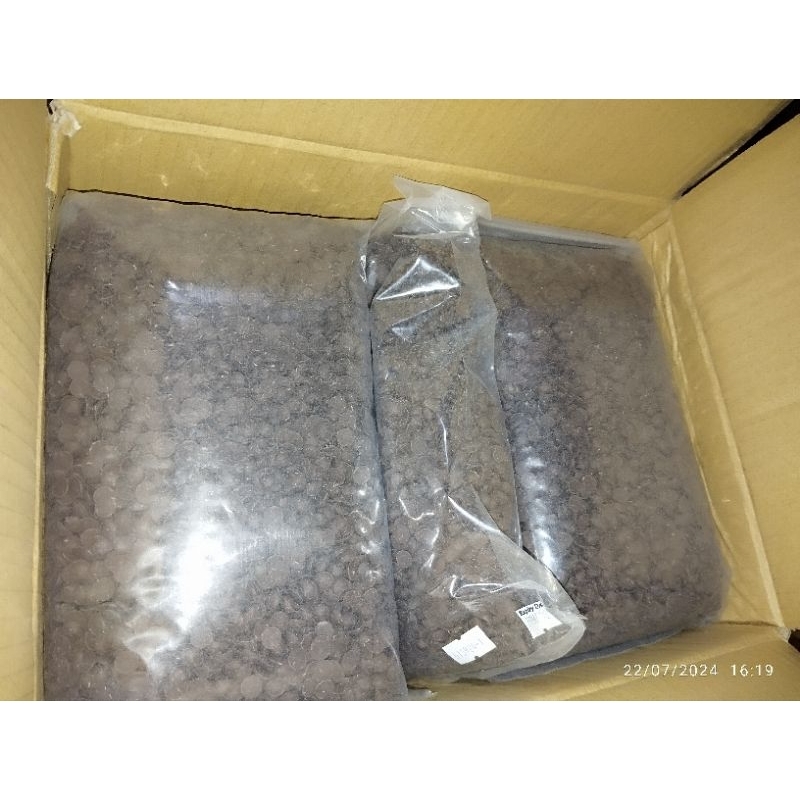 Mayfair choco droplets/chips 1kg (Exp May 2026) | Shopee Philippines
