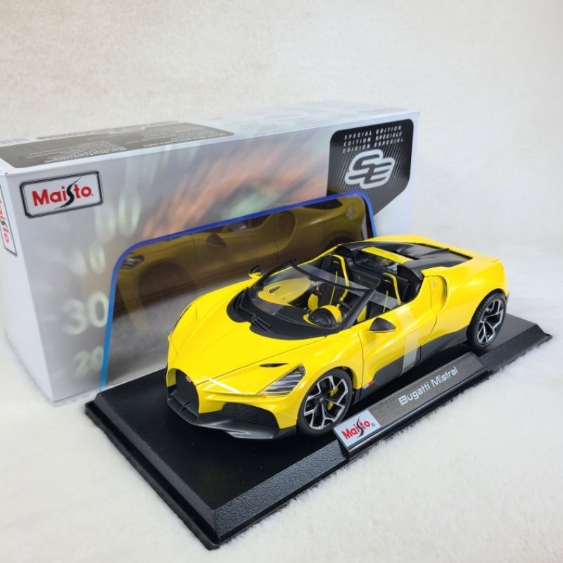 Maisto Die Cast Bugatti Mistral Yellow 1:18 Scale Collectible Toy Car ...