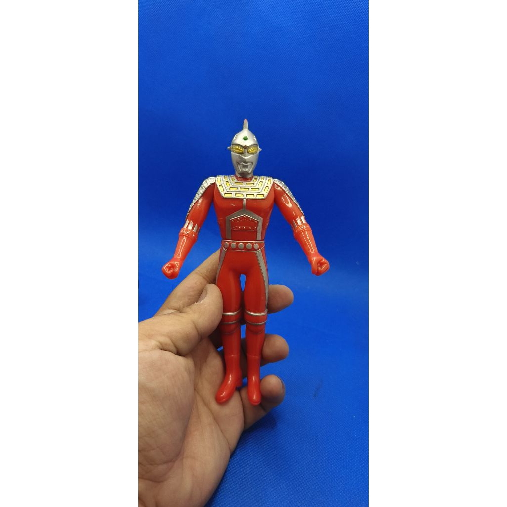 Bandai Ultraman Soft Vinyl Sofubi 6-Inch Figures – Leo, Ultraman, Ultra ...