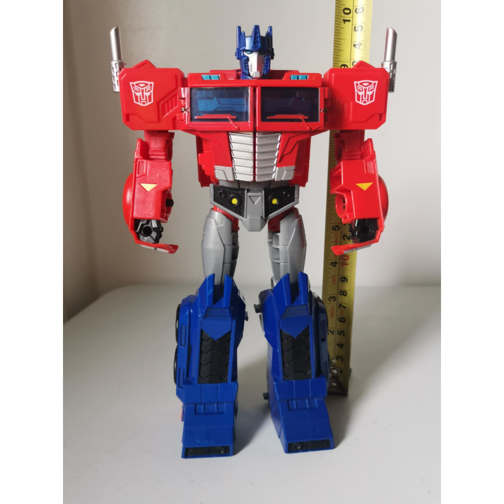 Transformers cyberverse matrix megashot Optimus Prime ultimate class ...