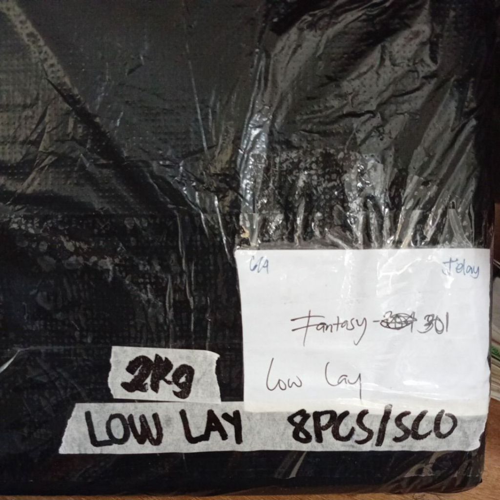 BOOK FOR LOW LAY ( FANTASY. ) | Shopee Philippines