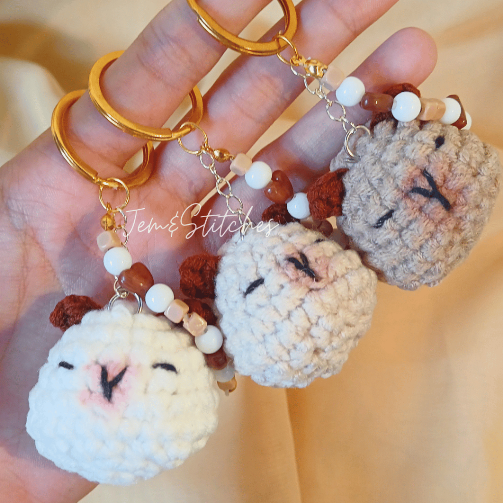 Jem&Stitches | Capybara Keychain with beads | matching keychain | bff ...