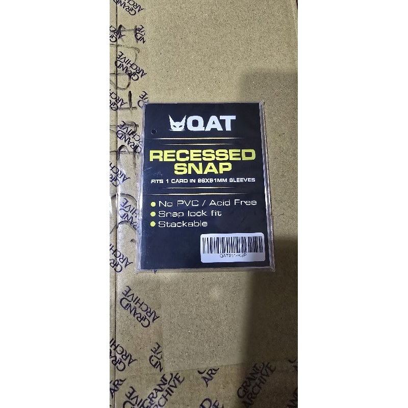 SEALED RECESSED SNAP CASE CAN FIT CARD WITH SLEEVE (ANIME SLEEVES ETC ...