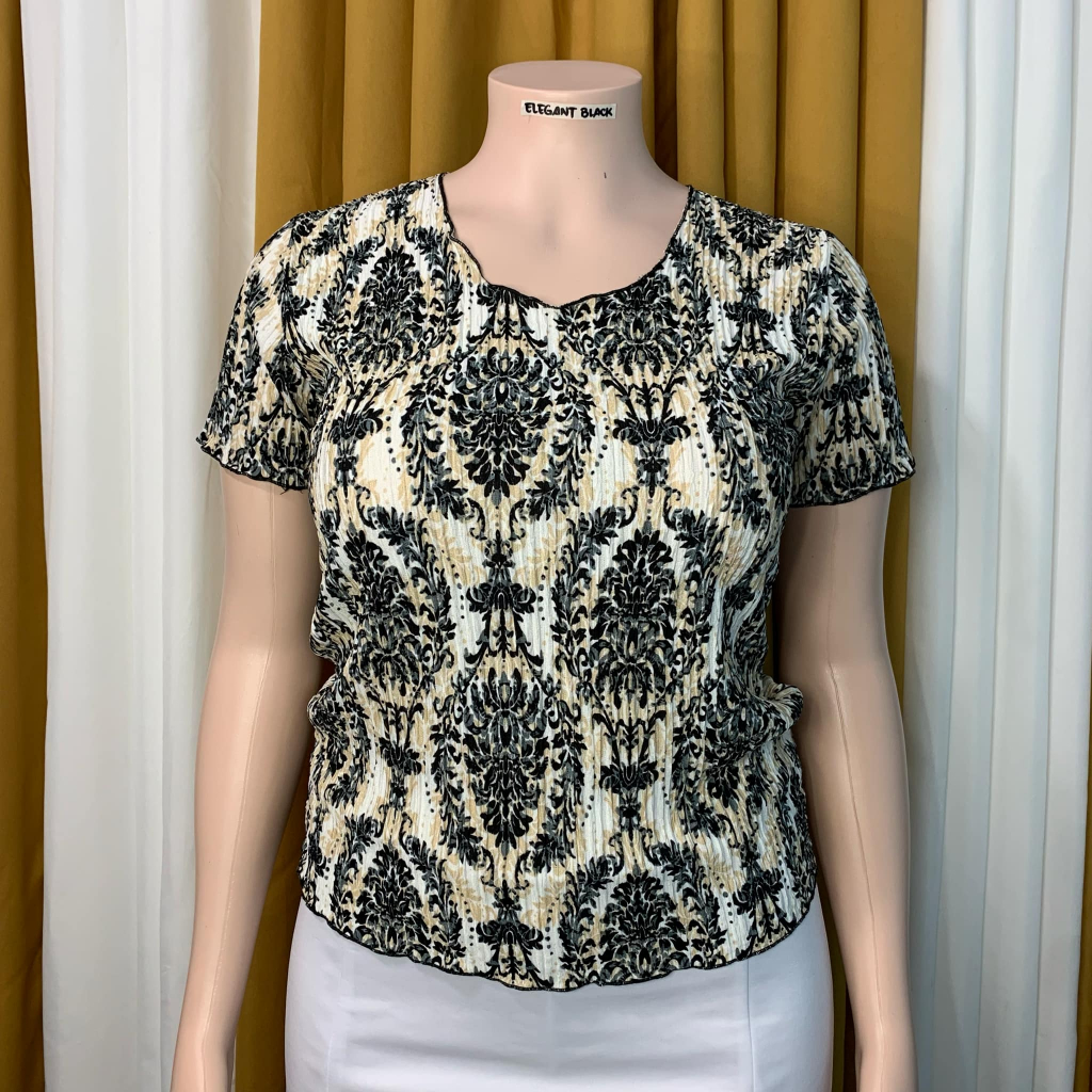 PRINTED Bark Crepe Lettuce Trim Tops for Women (G.CLOTHING) | Shopee ...