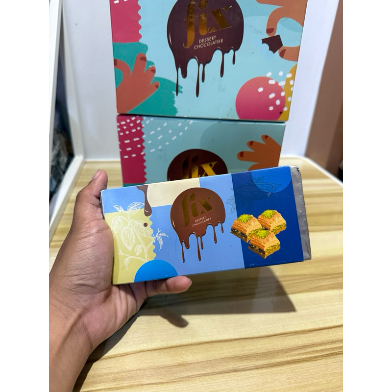 FIX Dessert Chocolatier 1 pc only/ Dubai Viral Knafeh Chocolate ...