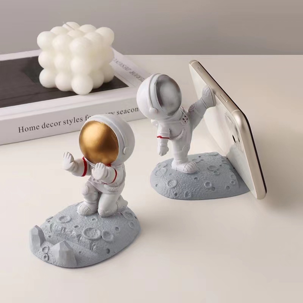 Cartoon Spaceman Creative Phone Holder Astronaut Desk Holder Phone ...