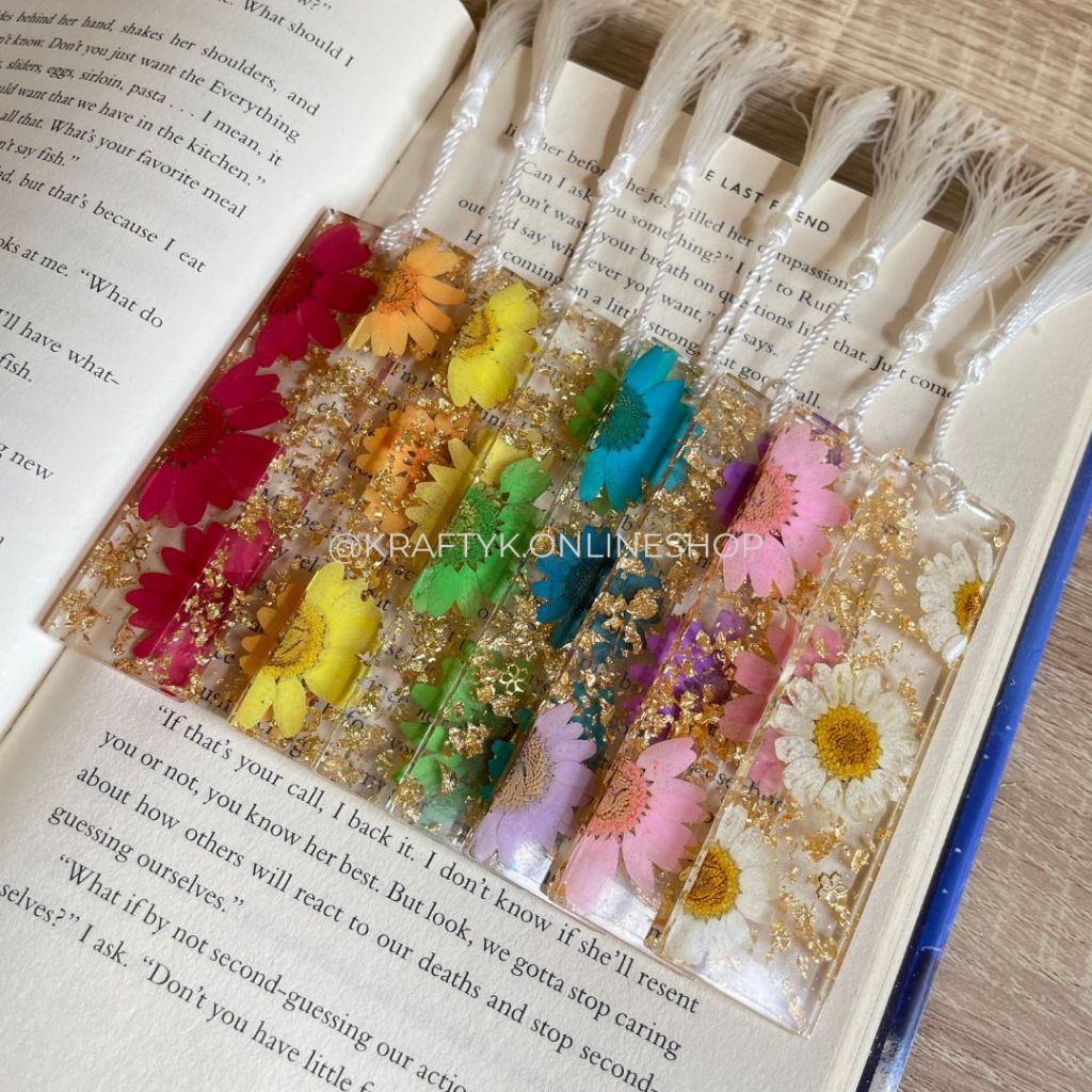 Handmade SHORT Floral with Gold Flakes Resin Bookmark | Shopee Philippines