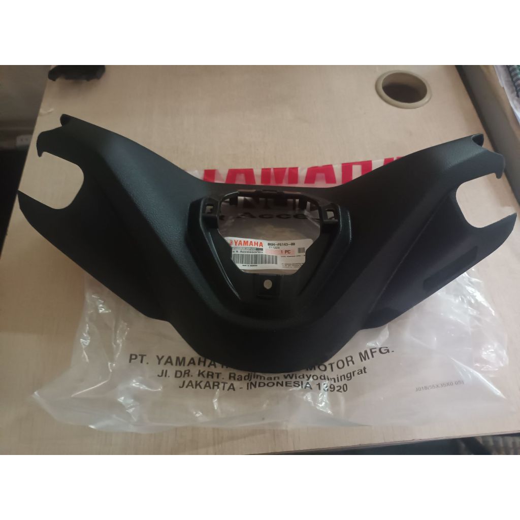 YAMAHA NMAX V2 UPPER HANDLEBAR COVER b6hf61430000 | Shopee Philippines