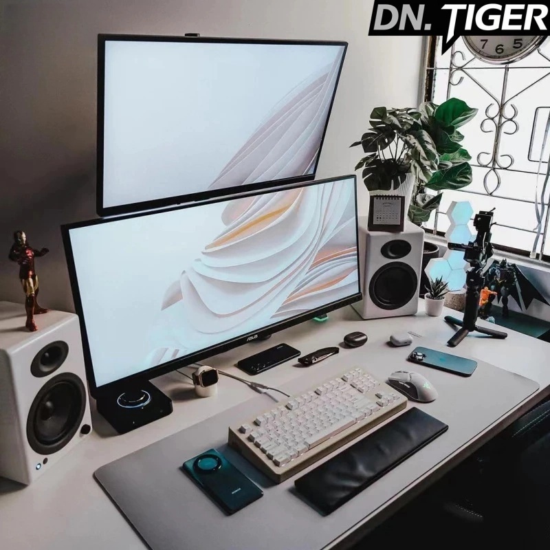 Dual Articulating Vertical Monitor Stand for 13"-32" C-Clamp and ...