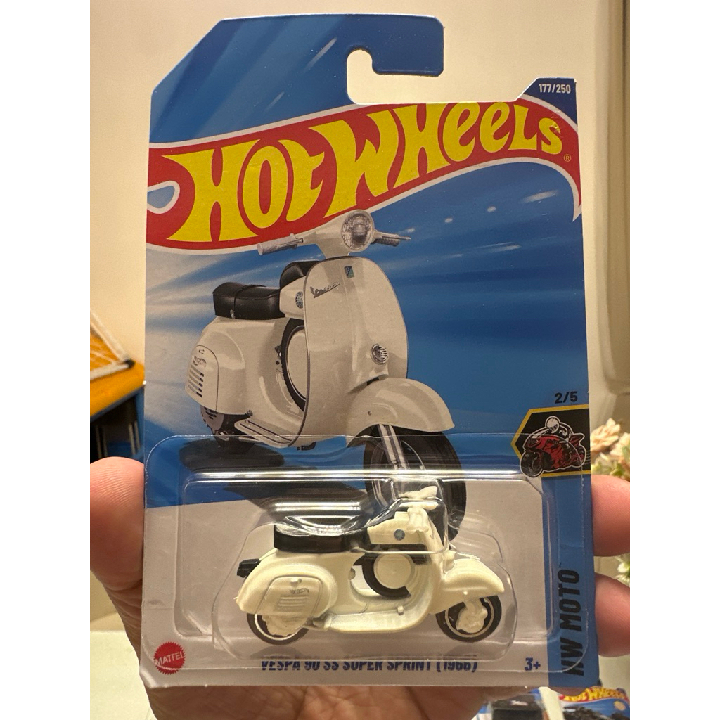 VESPA 90 SS SUPER SPRINT [1966] ~ HOT WHEELS MOTO | Shopee Philippines
