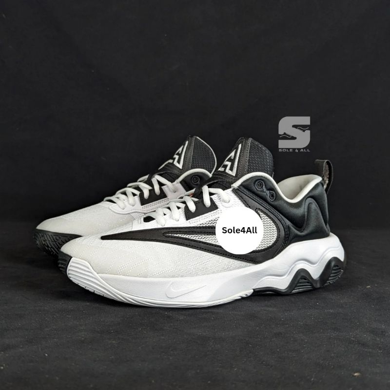 Giannis Immortality 2 Black/University Red | Shopee Philippines