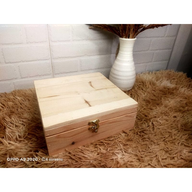 Wooden Gift Box with Lock Size 8x8x2 inches with Personalized Engrave ...